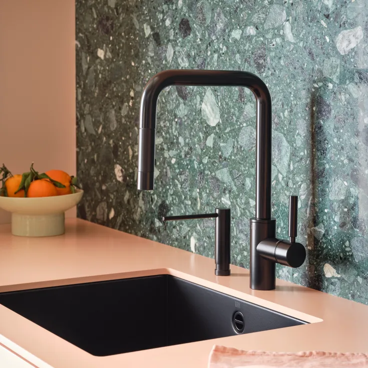 META SQUARE Chrome : Single-lever mixer Pull-down with spray function