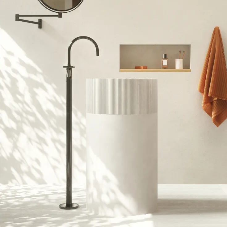 TARA Chrome : Single-hole basin mixer with stand pipe without pop-up waste